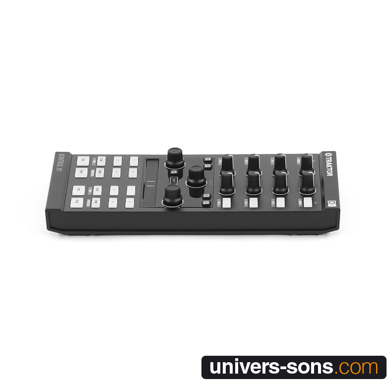 Native Instruments Traktor Kontrol X1 MK2 - Contrôleur DJ USB Univers Sons