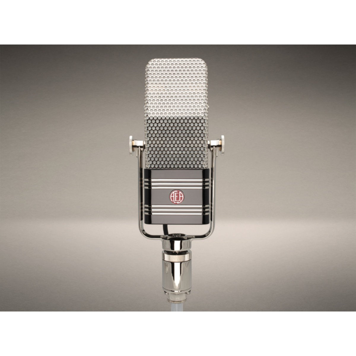 AEA R44 CE - Micro à ruban Univers Sons