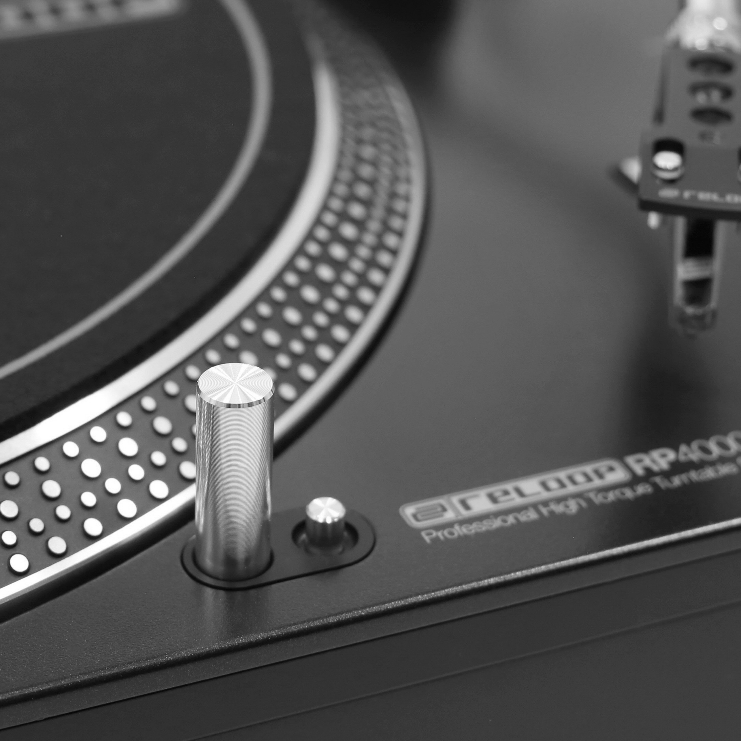 Reloop RP 4000 MK2 - Platine à entrainement direct Univers Sons