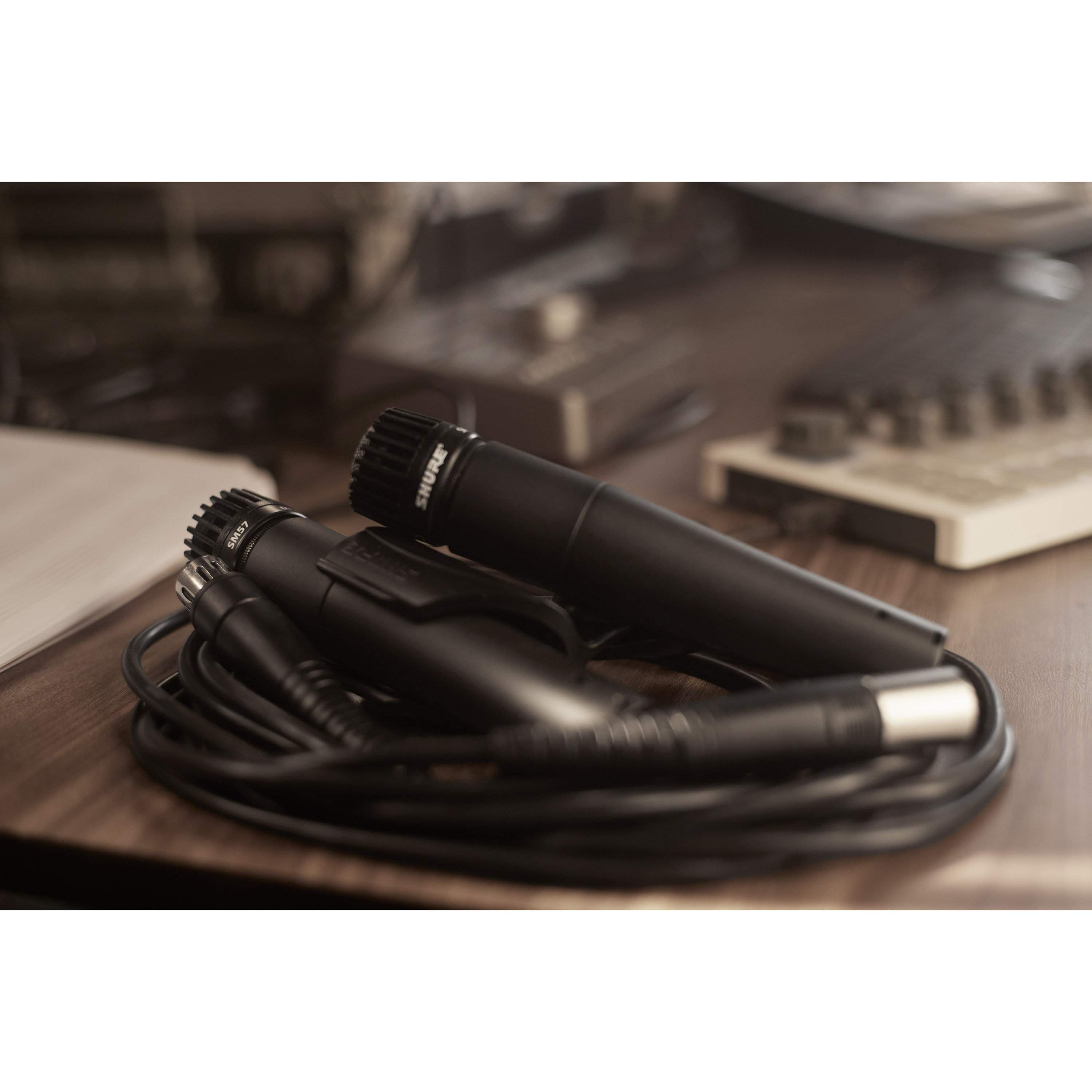 Shure Pack SM57 + Câble XLR 10m + Pied - Micro Chant Univers Sons