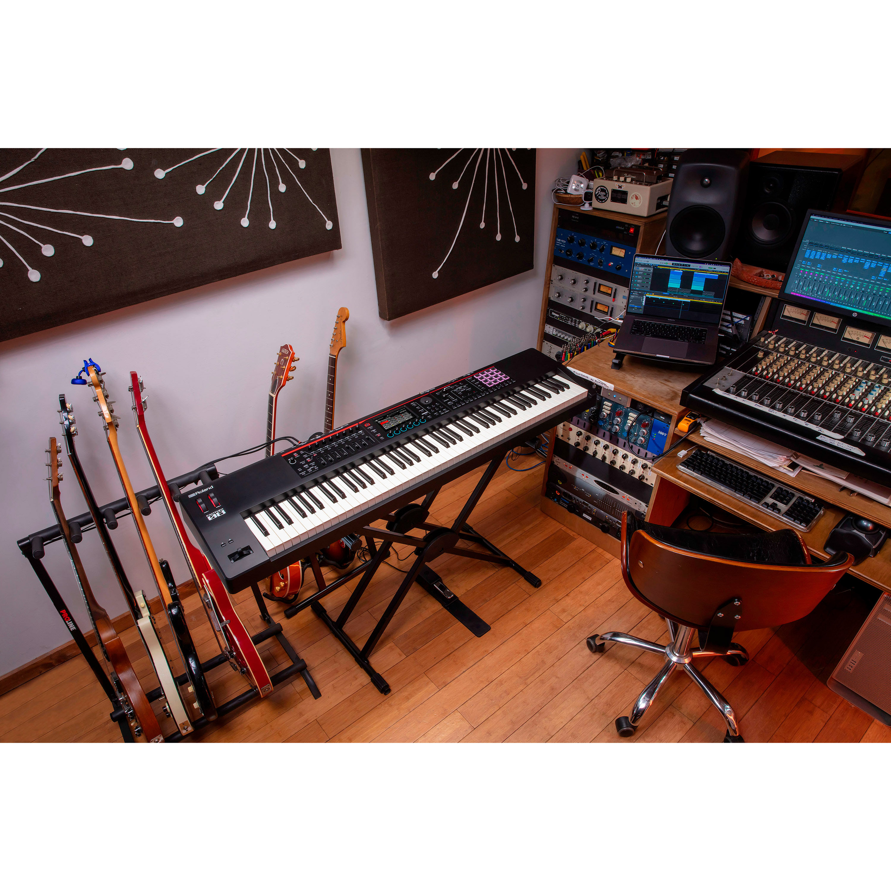 Roland Fantom 08 - Synthétiseur Univers Sons