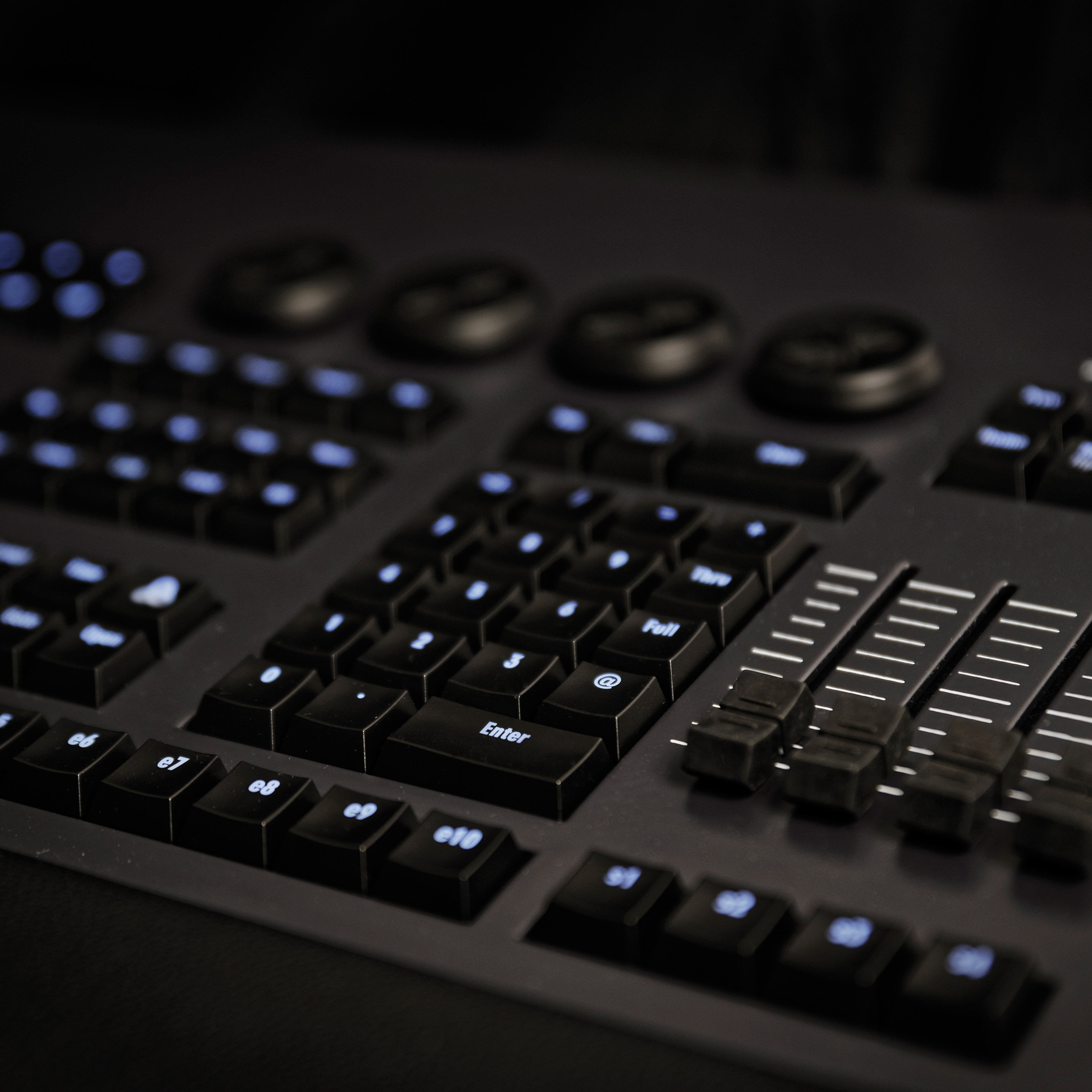 Infinity Chimp 100.G2 - Contrôleur DMX Univers Sons